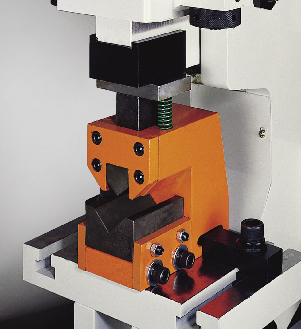 Hydraulic Ironworker Machine IW-60B: Versatile in Metalwork